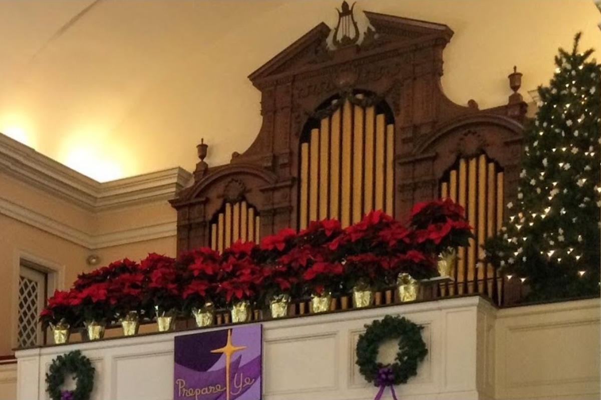 A Christmas Tree in Church? - Crawford Memorial United Methodist Church
